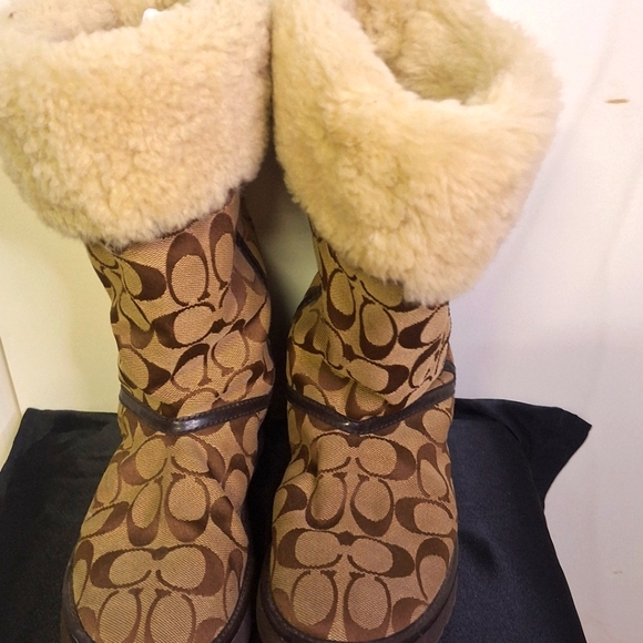 Coach | Shoes | Coach Boots W Fur Lining Size 5 B | Poshmark